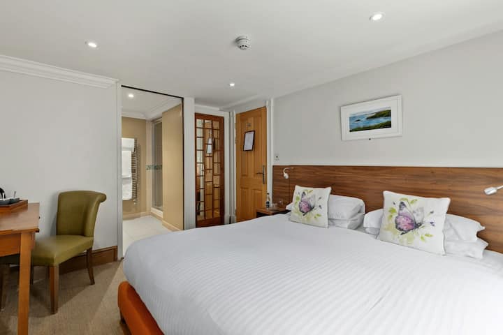 Splendid Rooms - Haverfordwest
