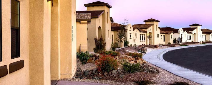 Luxury Villa - Hobbs, NM