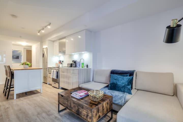 Business Suite 1+1 Downtown To - Toronto, ON