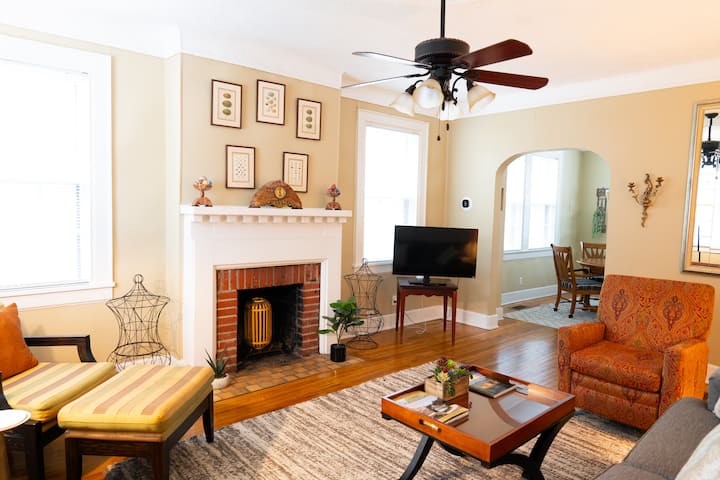 Peaceful 2br Getaway | Pets + Wifi - Montgomery, AL