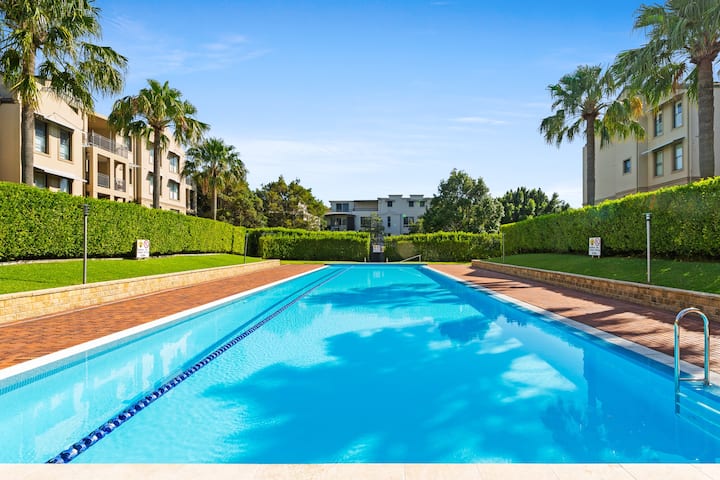 Elegant Stay In Balmain With Pool Access - Sydney