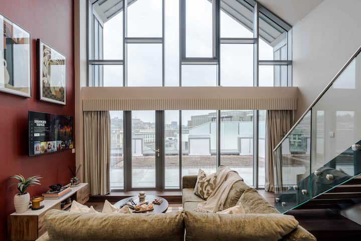 Opulent Penthouse | High-end Living W/ Views - ブリストル