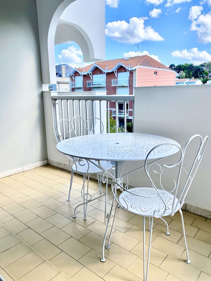 Studio à Arcachon, 2 Pas De La Plage Et Commerces - Arcachon Bay