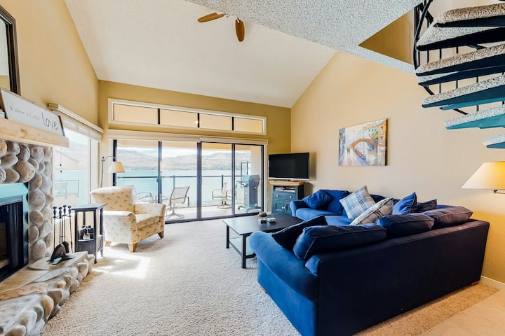 1br Lakefront 2nd-floor | Balcony | Pool - Chelan, WA