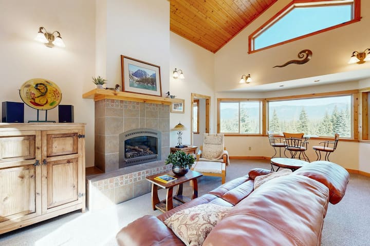 3br Golf Course Front Home W/ Private Hot Tub - Lake Wenatchee, WA