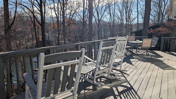 Spacious Pet Friendly House W/hot Tub, Kayaks - Moneta, VA