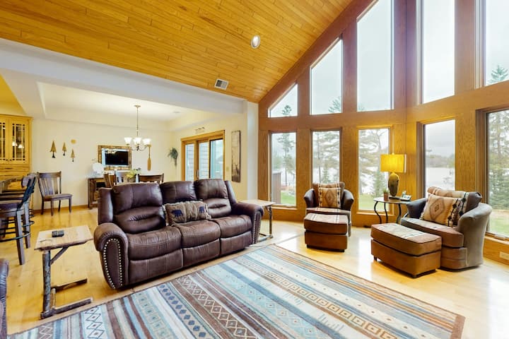 3br Waterfront Condo With Fireplace & Balcony - Eagle River, WI