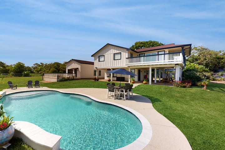 Main Home With Guest House & Private Pool - Baytown, TX
