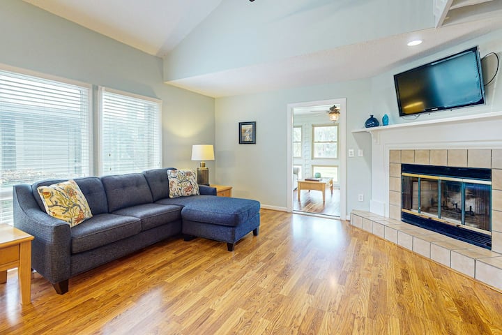 Golf Course-front Condo With Private Patio - Edisto Beach, SC