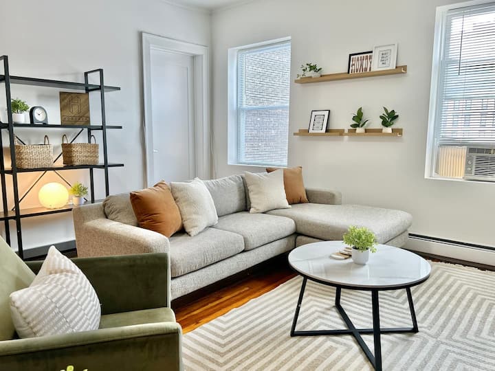 011 • 3br/1ba • Prime Hoboken • 15 Min Manhattan - Brooklyn, NY
