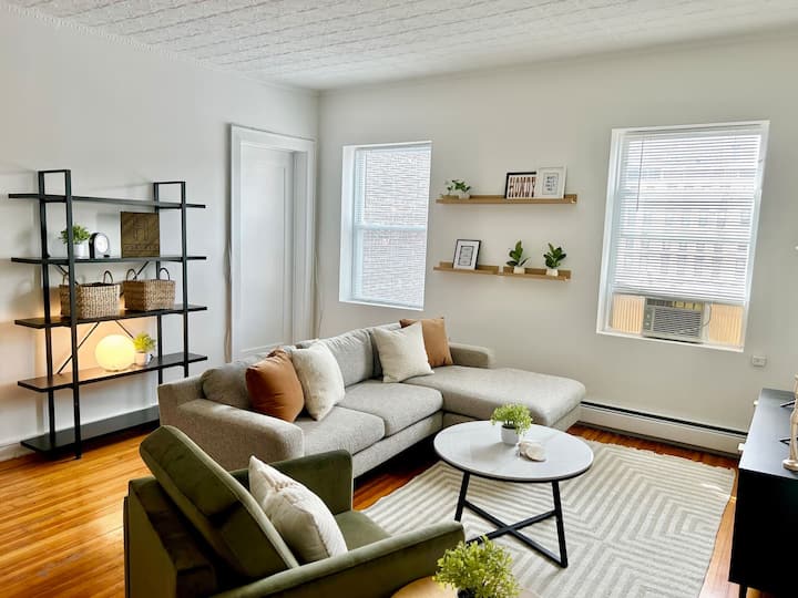 011 - Bright & Cozy 2br/2ba | Prime Location - Hoboken, NJ