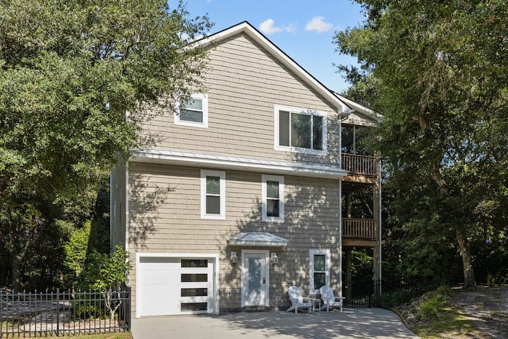 Sandpiper Hideaway - Easy Beach Access - Emerald Isle, NC