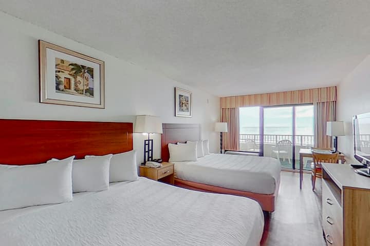 Ocean Park Resort 0316: Studio Oceanfront - Myrtle Beach, SC