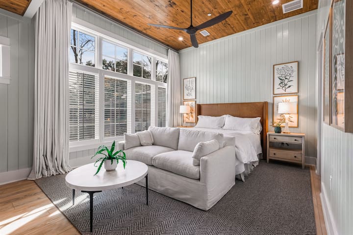 Downtown Cottage Hideaway Studio - Fairhope, AL
