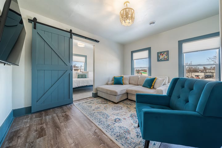 Pet Haven: Chill, Cozy, & Fully Furnished - Appleton, WI