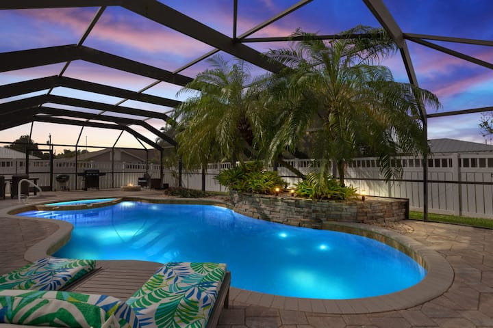 Peaceful Palms-heated Pool/hot Tub, & Game Room! - Cape Coral, FL