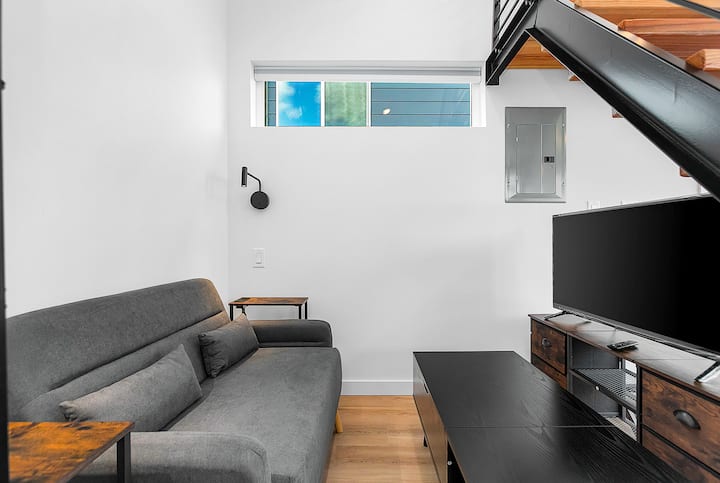 Echo Loft: A Modern Escape - North Beacon Hill - Seattle