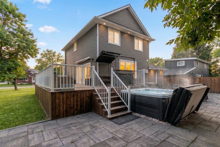 Perfect Family Getaway W/ Hot Tub & Beach Passes - Crystal Beach