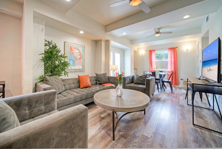 Golf Cart Zone W/ Patio + Bbq | Salty Sunshine #A - Port Aransas, TX