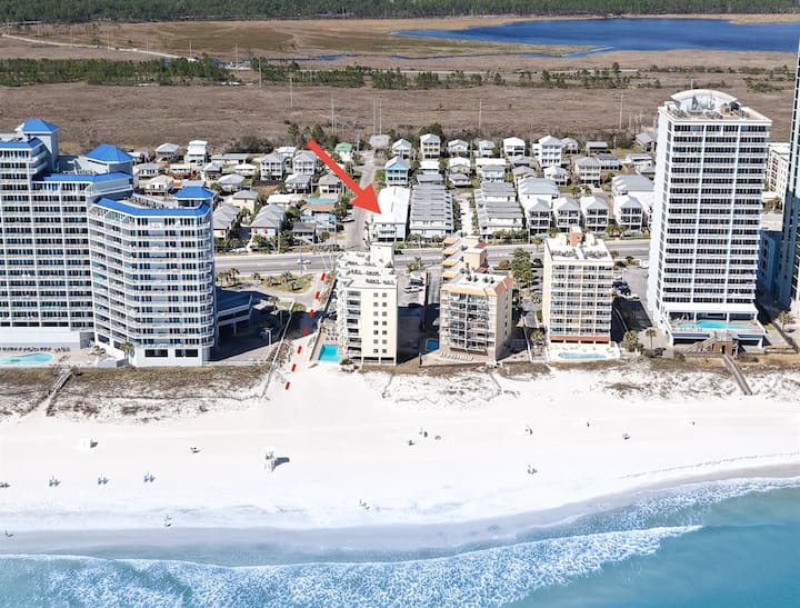 Spring And Summer Fun! 2 Bedroom Across From Beach - Gulf Shores, AL