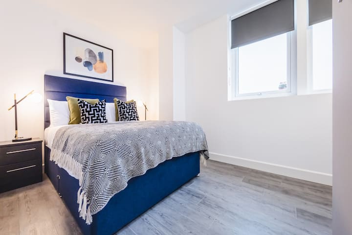 10 Regent Circus Apartment Central Long Stays - Swindon