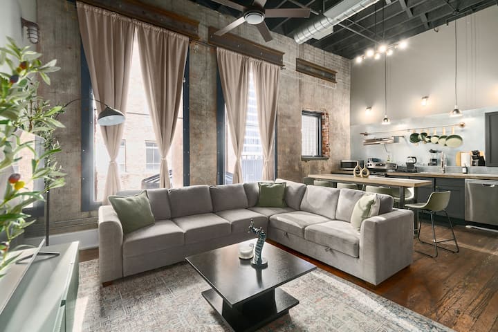 The Jazz Flat| Covered Parking| Sleeps 8| Dt - バーミンガム, AL