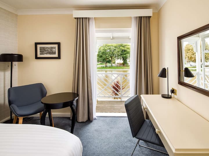 Sunday London Staines Hotel | Classic Double - Staines-upon-Thames