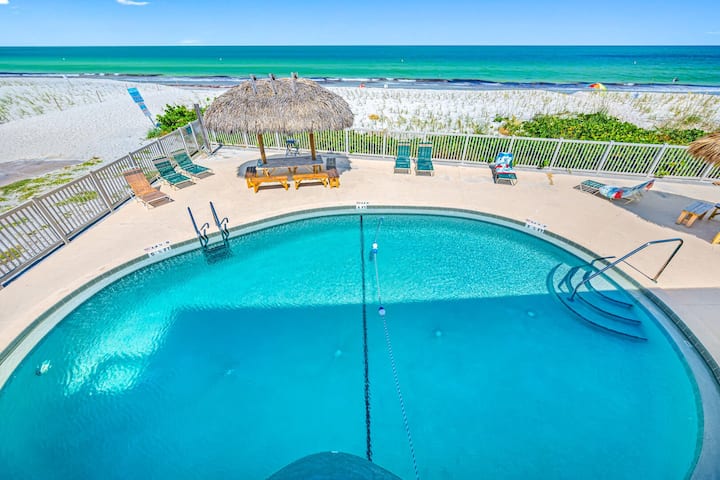 Chateau 4e- Beachfront Condo With Special Discount - Belleair Beach, FL