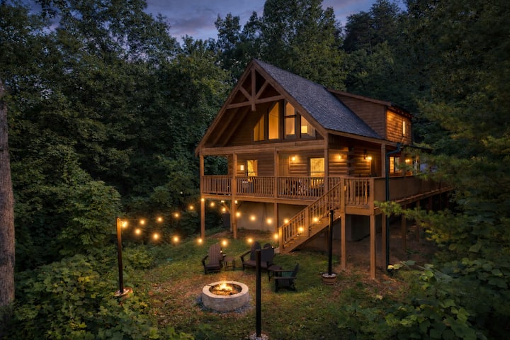 Perfect Private Location-views-hot Tub-games - Pigeon Forge, TN