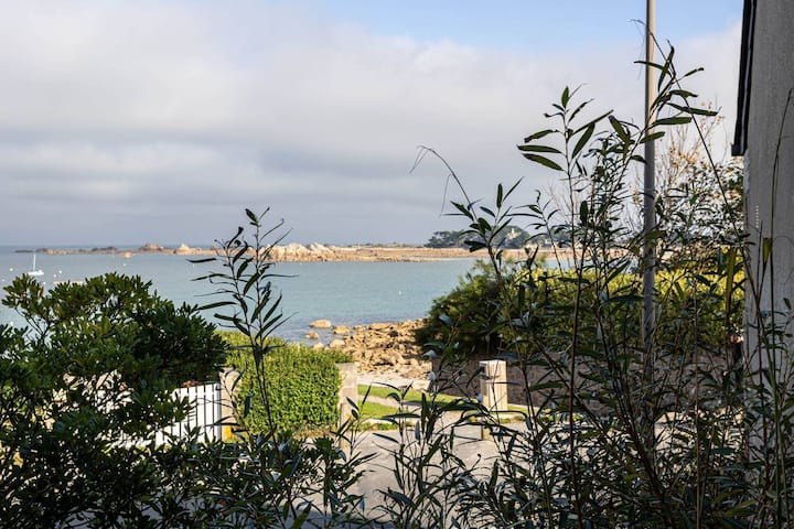 Hjem Petite · Port Blanc Facing The Sea - Trélévern