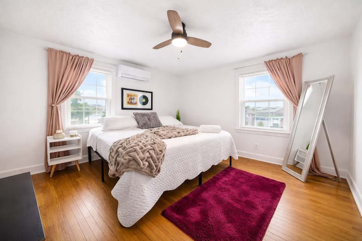 Relaxing Retreat Minutes From Downtown Louisville - Louisville, KY