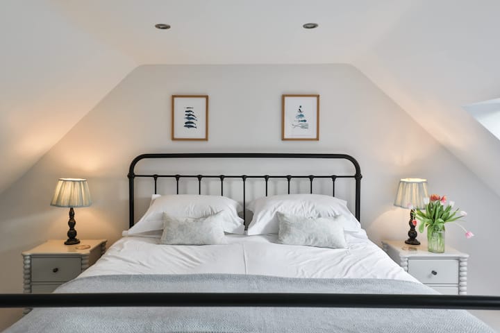 Stylish Coastal Devon Barn | Near Croyde & Saunton - Woolacombe