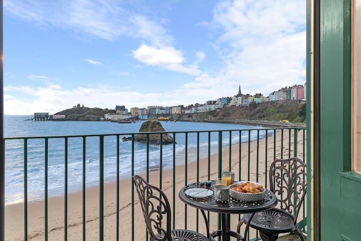 5 Sunny Cove - Direct Beach Access, Sea Views - Tenby