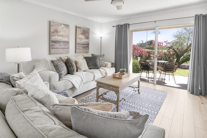 Isla Del Sol Condos For Rent - Saint Petersburg, FL