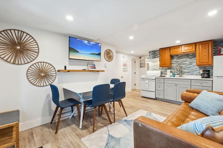 Newly Renovated | Across From Beach | Boardwalk - Hampton, NH