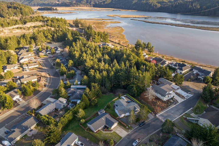 New Listing! Centrally Located Florence Home - Florence, OR