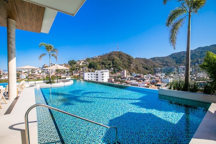 Luxury D’vine Stay – Rooftop Pool In Romantic Zone - Puerto Vallarta