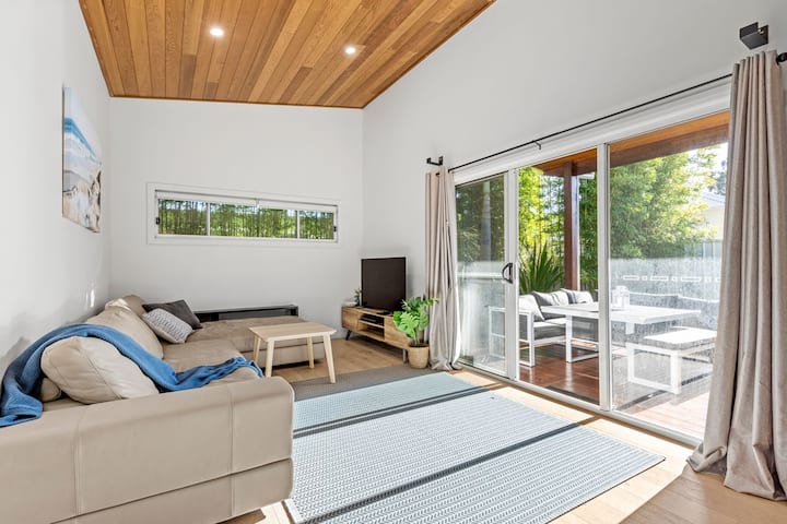 Bamboo Hideaway - 4 Mins Walk To The Beach - Culburra Beach