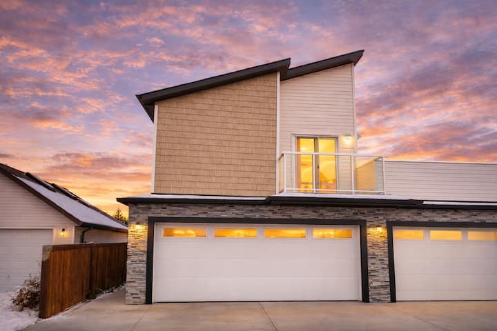 Cozy 2 Bedroom Suite | Pet Friendly| Heated Garage - Edmonton