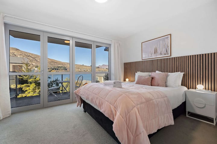 Alpine Escape - Queenstown, New Zealand