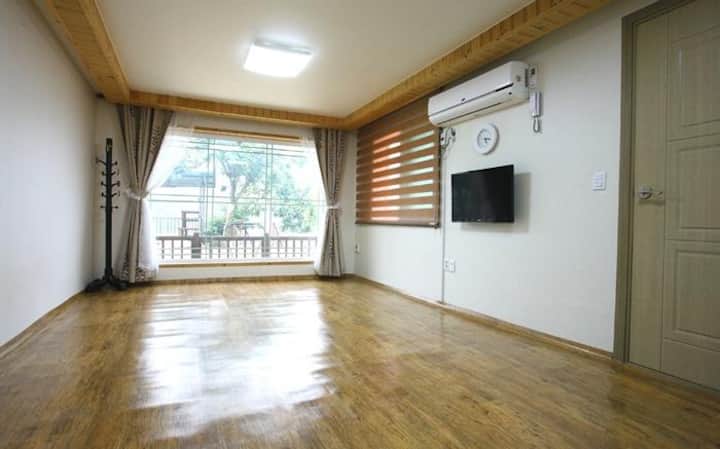 따뜻한 온돌이 있는 객실, 사랑방 - Suncheon-si