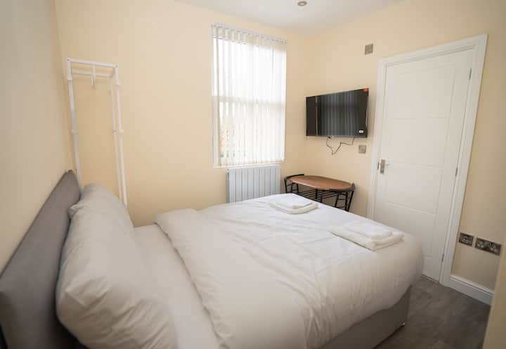 Single Room Park View - Leicester