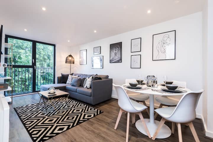 Chavasse Cove Sleeping 6 Guests With Parking! - Liverpool