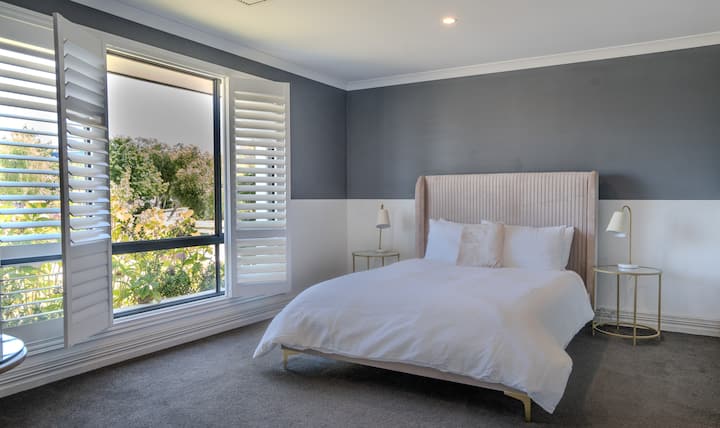 35 Hamptons Luxury Escape Family Home Sleeps9 - Rockingham