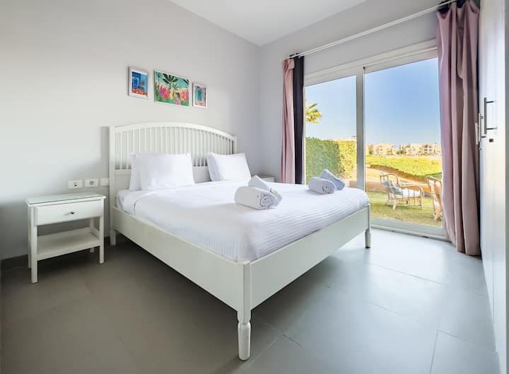 The 2bdr Warmhearted Waterside Apt. - Hurghada