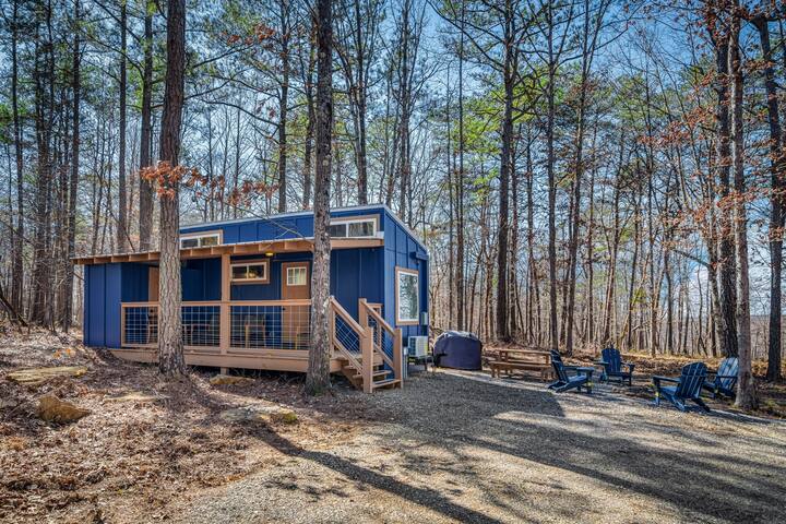 Tiny Cub House On 1.7 Acres | Wi-fi | Dog Friendly - Mentone, AL
