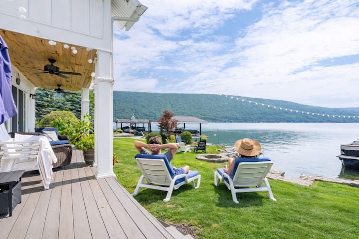 Luxury Canandaigua Lakefront- Hot Tub | Dock/kayak - Naples, NY
