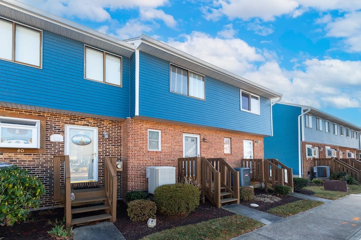 New Rental Listing Close To Northside Park! - Maryland Beach, MD