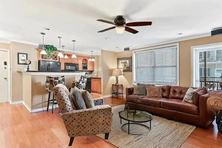 Eclectic Design In Downtown Highrise! - Atlanta, GA