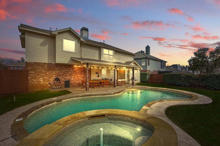 4-bd/2.5-ba Tropical Pool Oasis With A Game Room - Southlake, TX